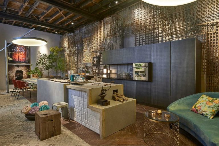 The Contemporary Fusion Decor Of Living Room Interior